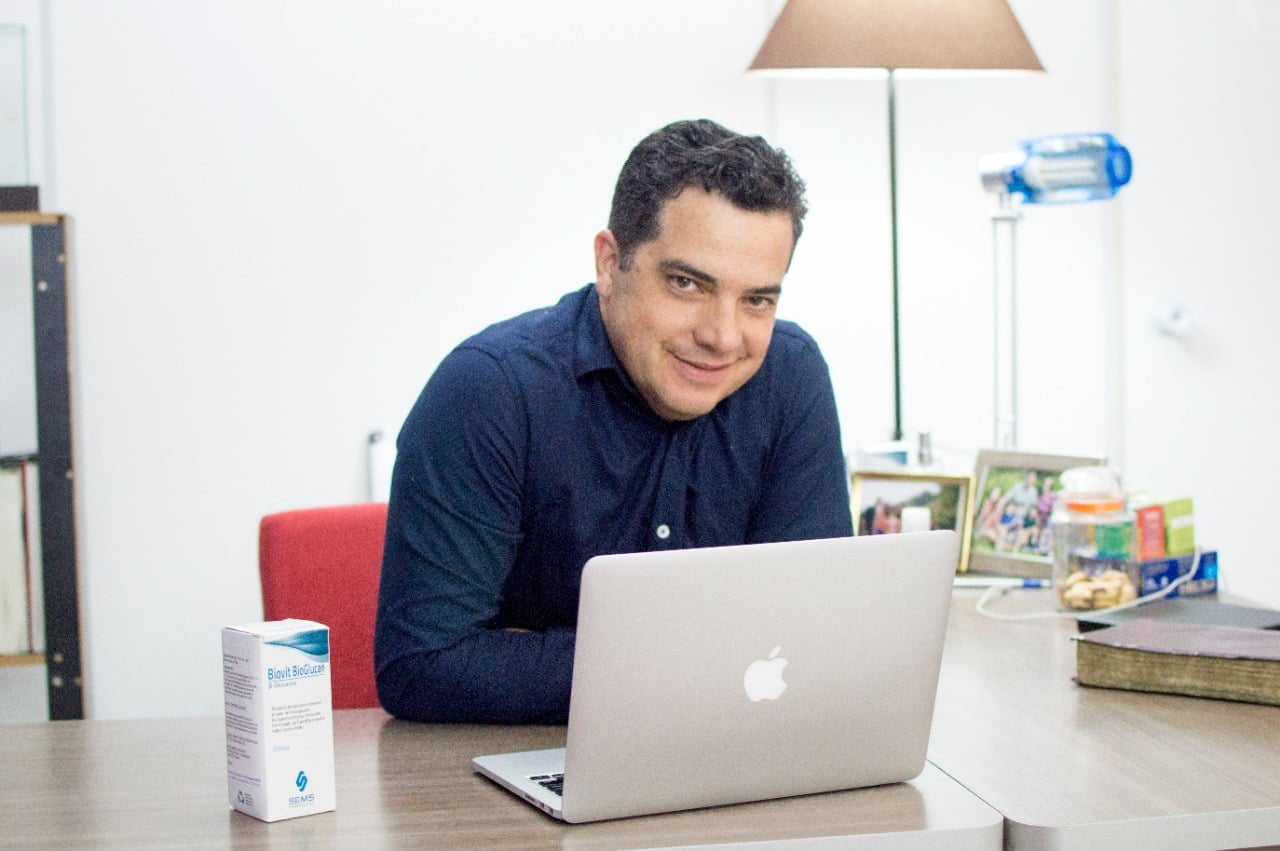 Conheça Sam Silva: da superação do câncer, ao empreendedorismo na saúde